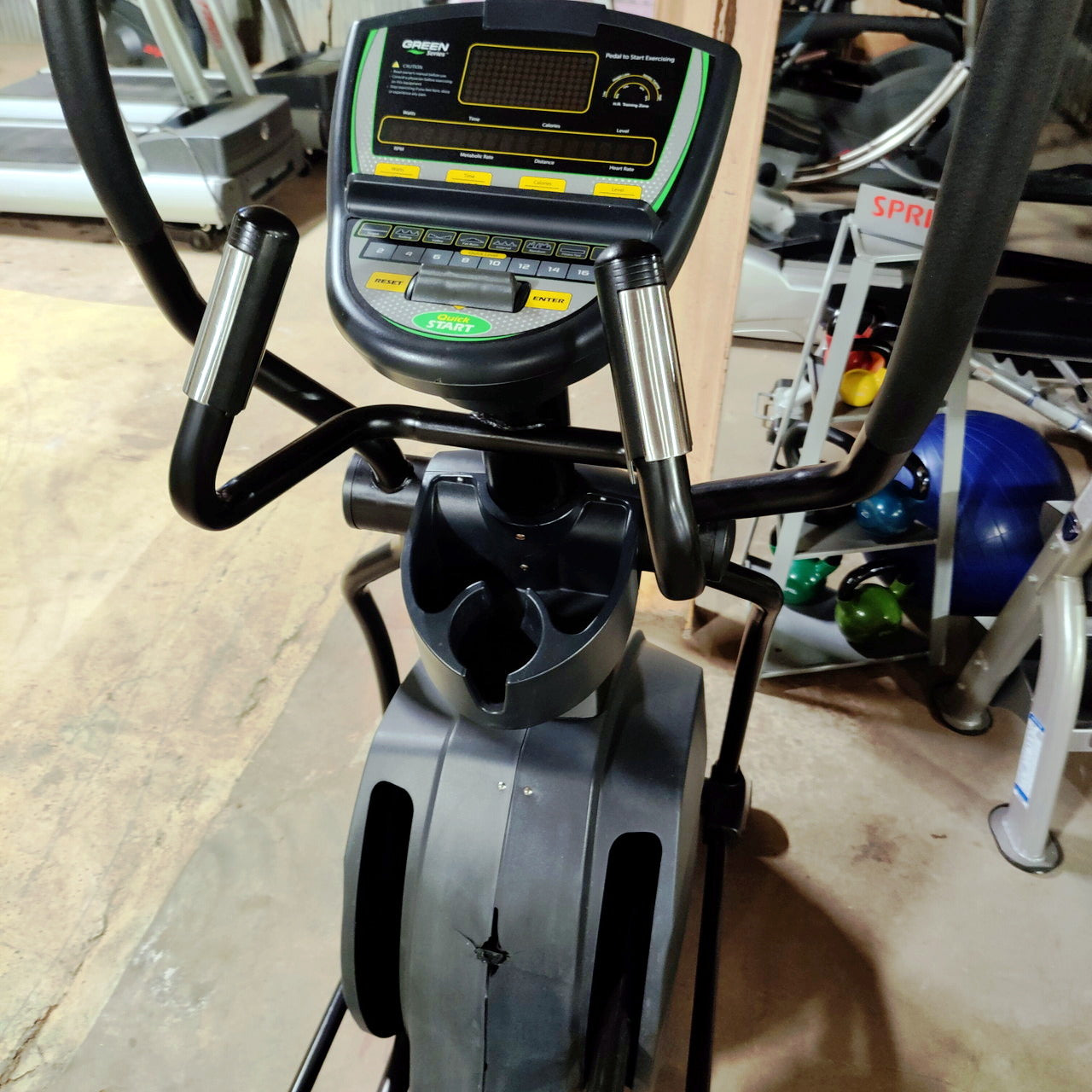 Green Series Elliptical EL 6000 Light Commercial Grade Elliptical