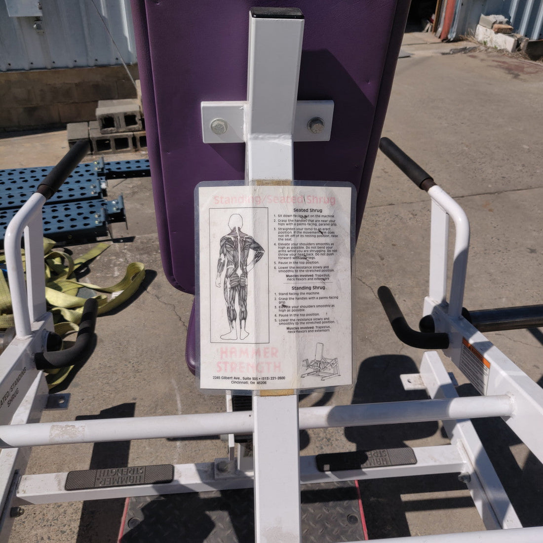 Hammer Strength PL-SH Plate-Loaded Seated/Standing Shrug