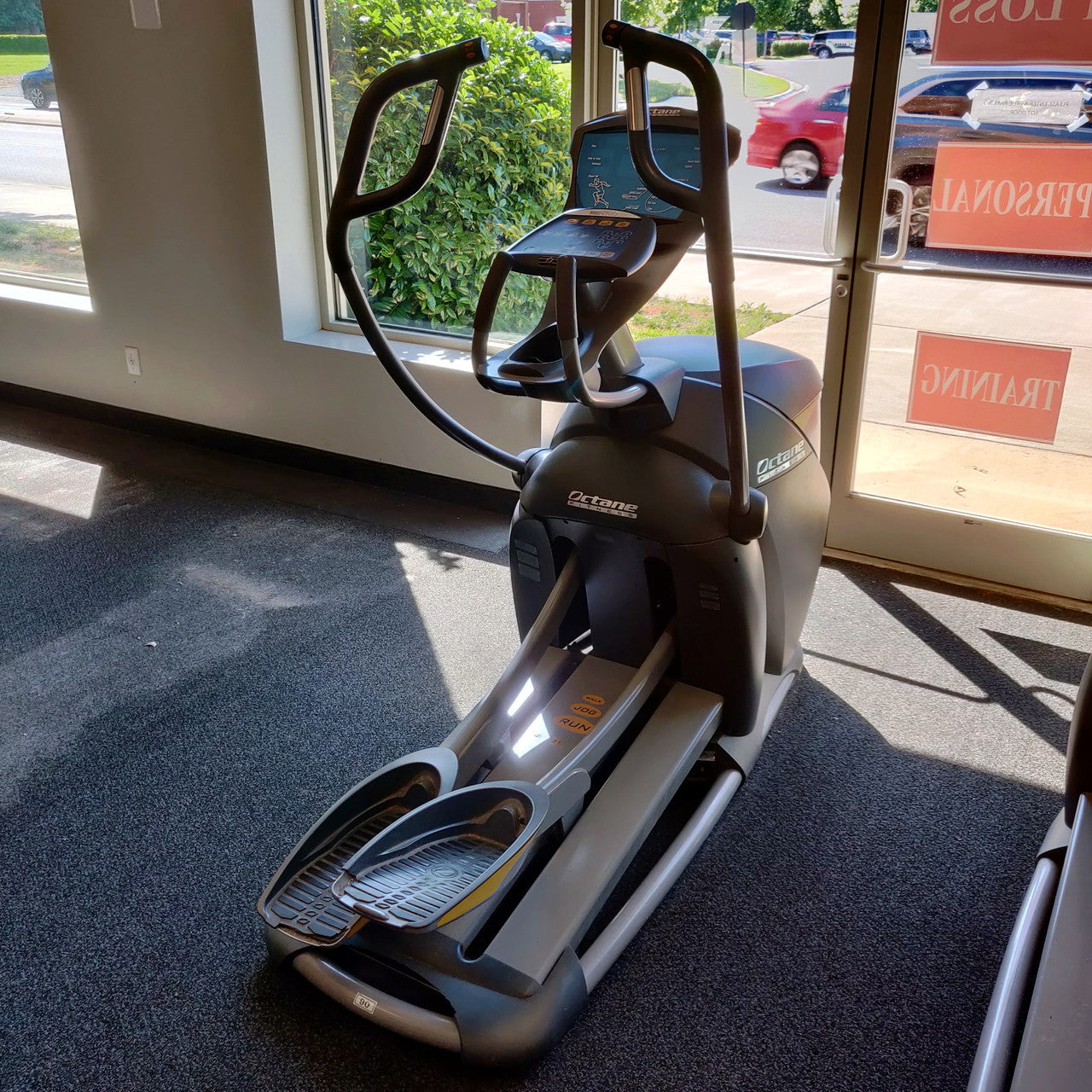 Octane Fitness Pro 4700 Elliptical