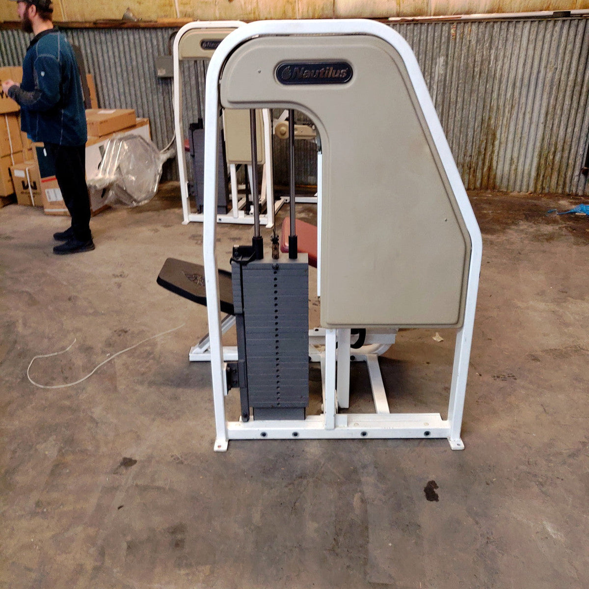 Nautilus Lower Back Extension 2ST Oldschool Strength Machine