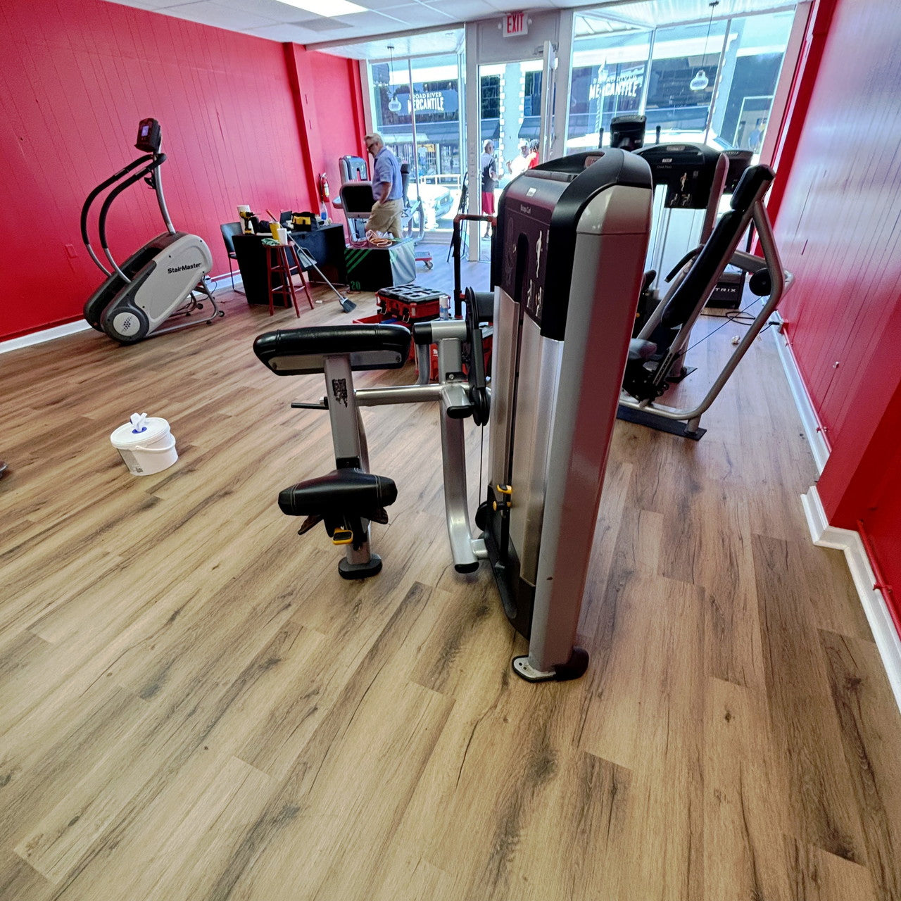 Precor Bicep Curl Machine Discovery Model