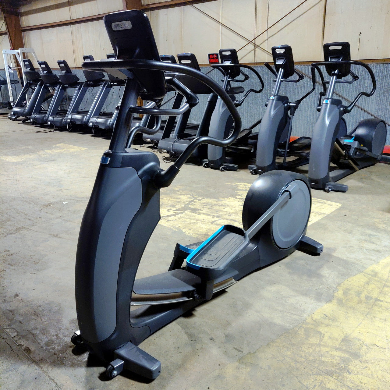 Precor EFX 833 Lower Body Elliptical w/Converging Crossramp + P31 Cons