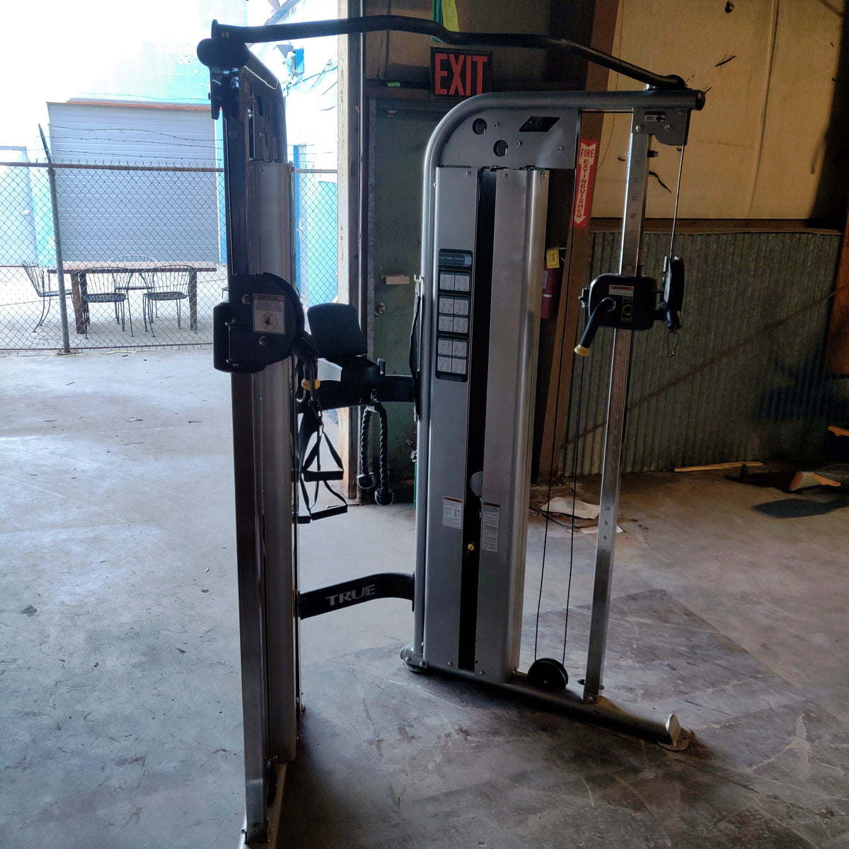 TRUE Fitness Functional Trainer SM-1000 Model with Attachments
